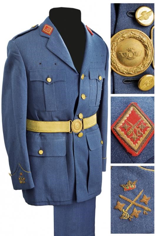 A Uniform of a Lieutenant General of the Air Force third quarter of the ...