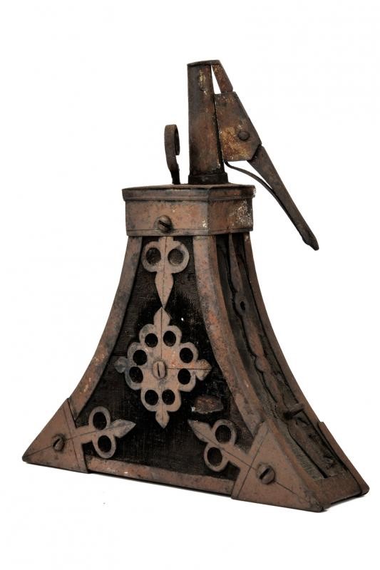 A musketeers powder flask 17th Century | Rare and Fine Antique Arms ...
