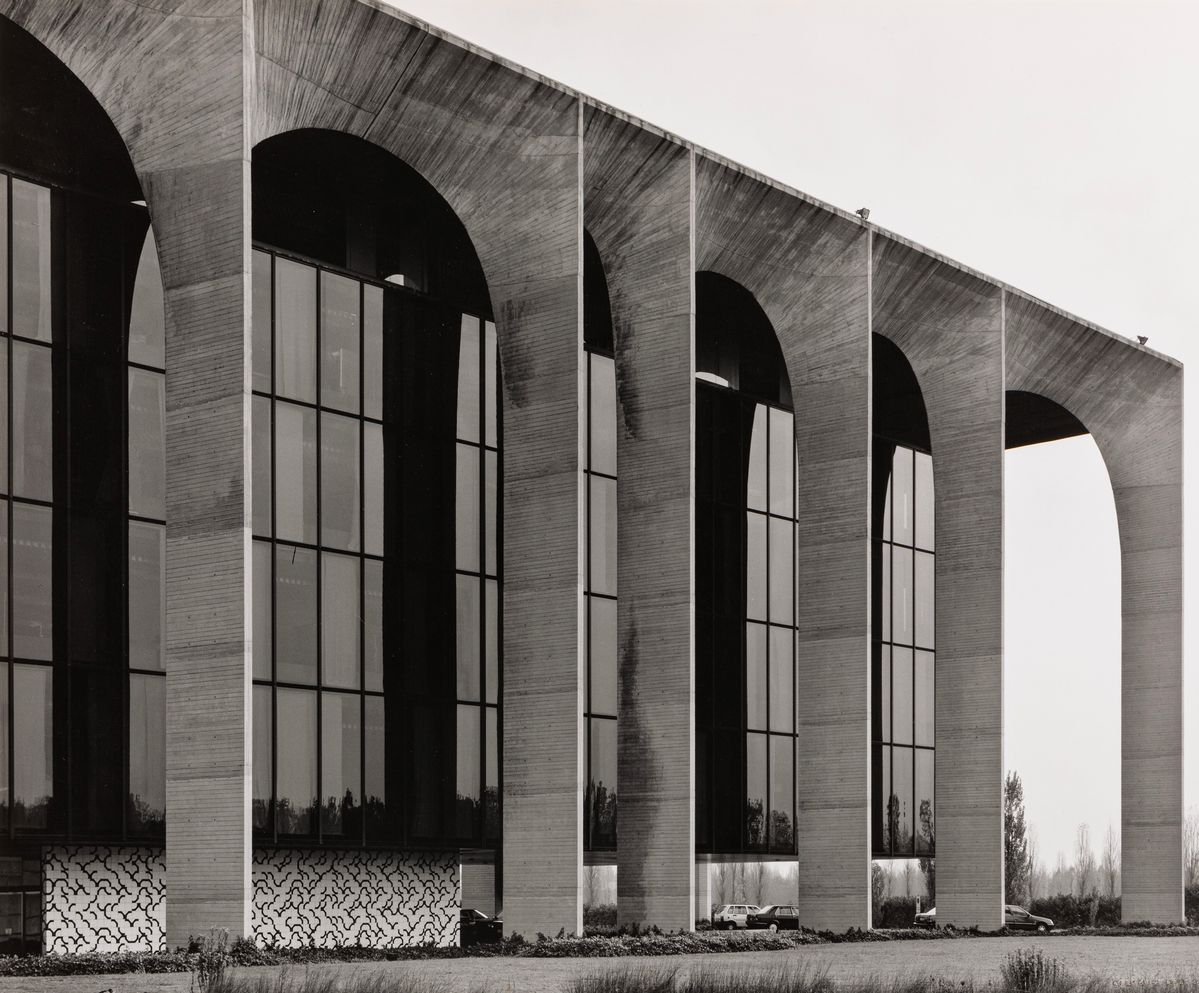 Gabriele Basilico - Senza titolo (Palazzo Mondadori, Segrate, Milano ...