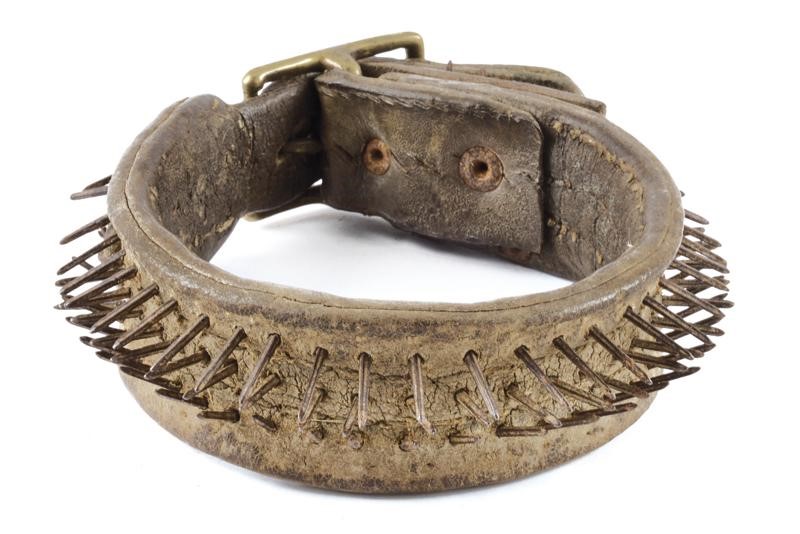 A leather dog collar - Europe | Rare and Fine Antique Arms & Armour ...