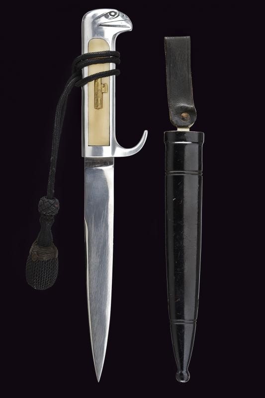 An MVSN senior officer's 1932 model dagger Second quarter of the 20th ...