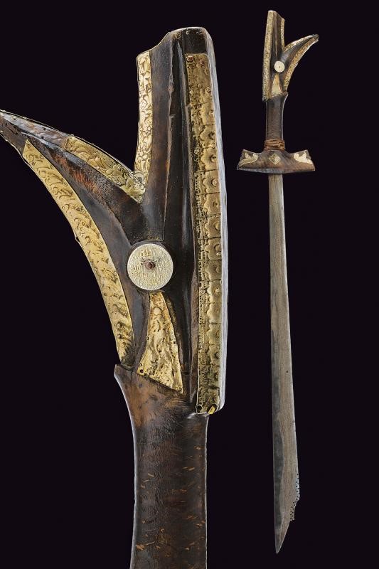 A rare and early Kampilan 16th - 18th Century | Fine Antique Arms and ...