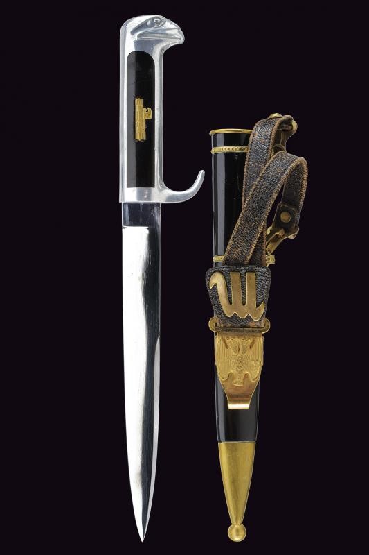 Pugnale a testa d'aquila da ufficiale della MVSN con fodero e attacchi ...