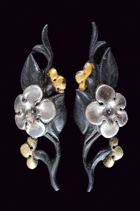 Coppia di menuki Periodo Edo (1603-1867) | Rare Armi Antiche e ...