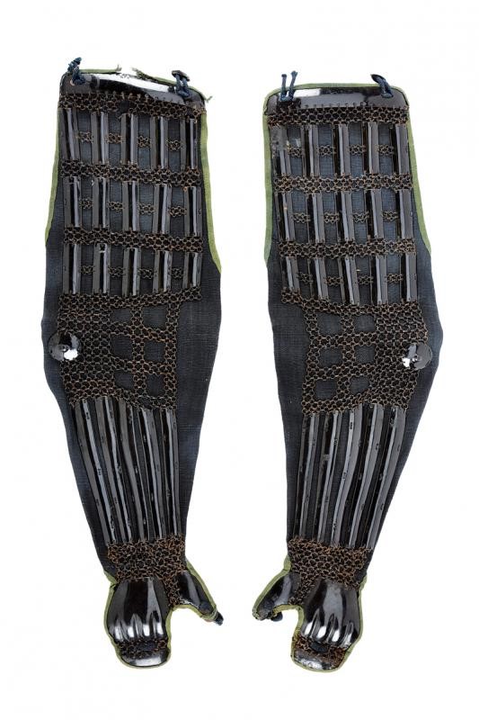 A pair of kote Periodo Edo (1603-1867) | Fine Antique Arms and Armour ...