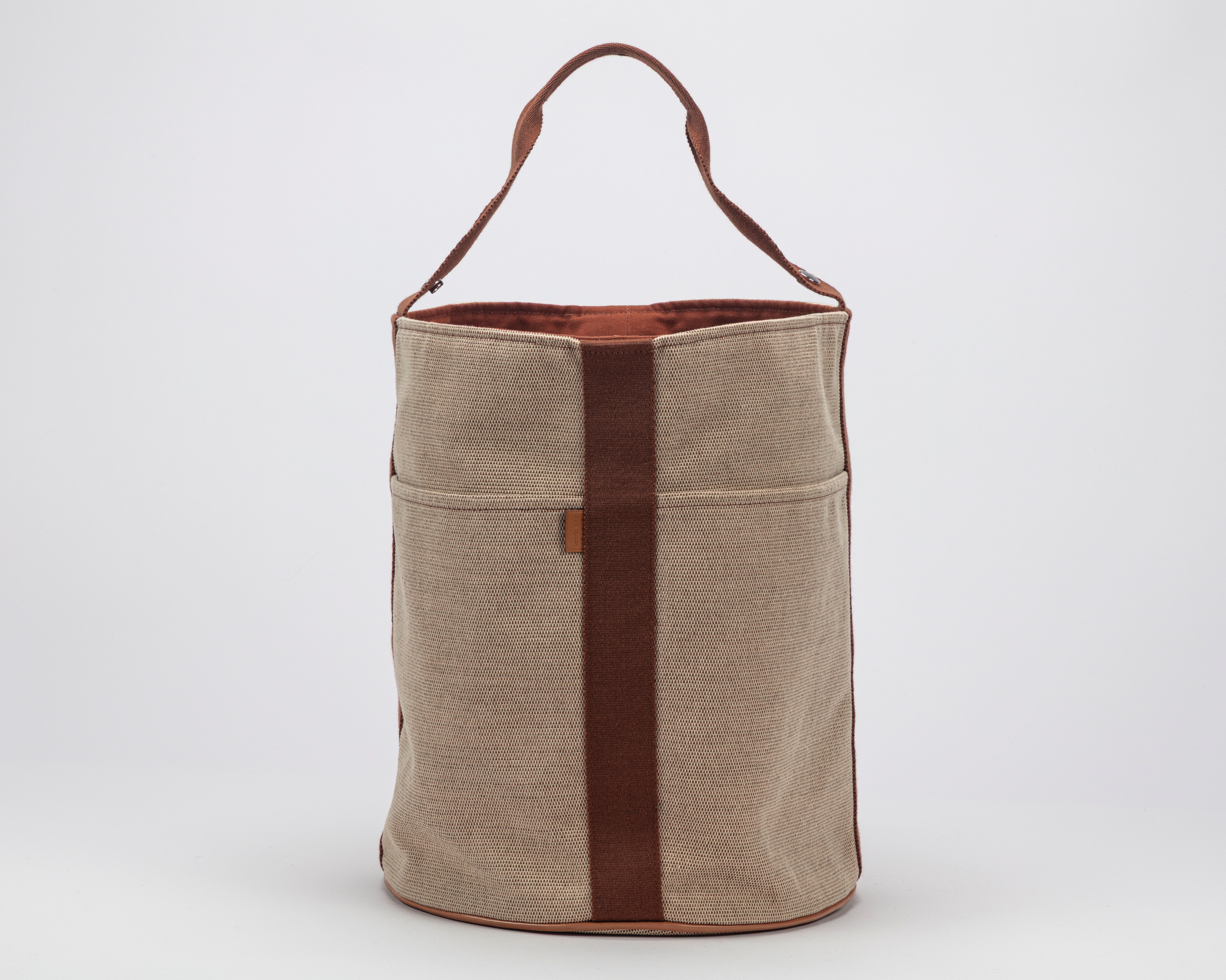 Hermès - Saxon bucket bag | Luxury Fashion | Finarte, casa d'aste