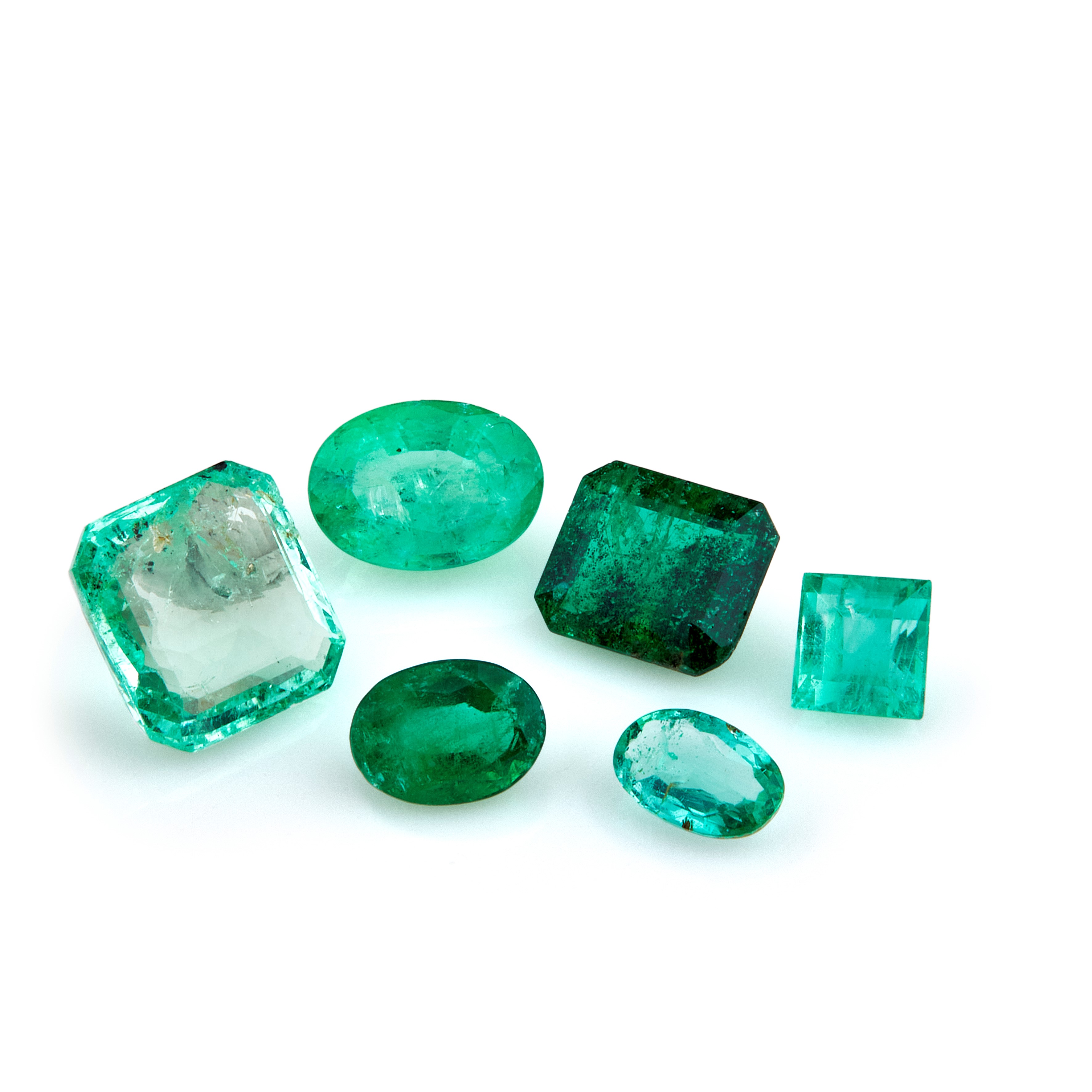 Lot of emeralds in paper for a total of 8.25 ct | Gemstones / All the ...