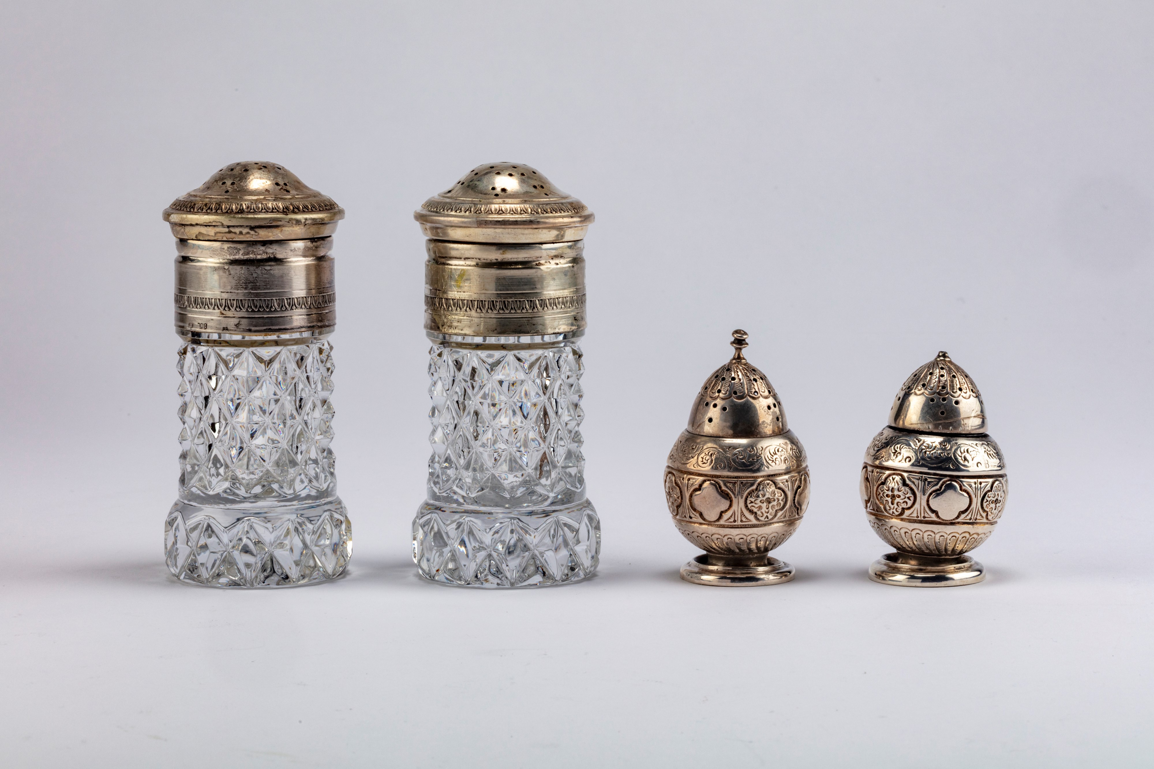 Two pairs of small salt shakers Italy, 20th century | Antique and ...