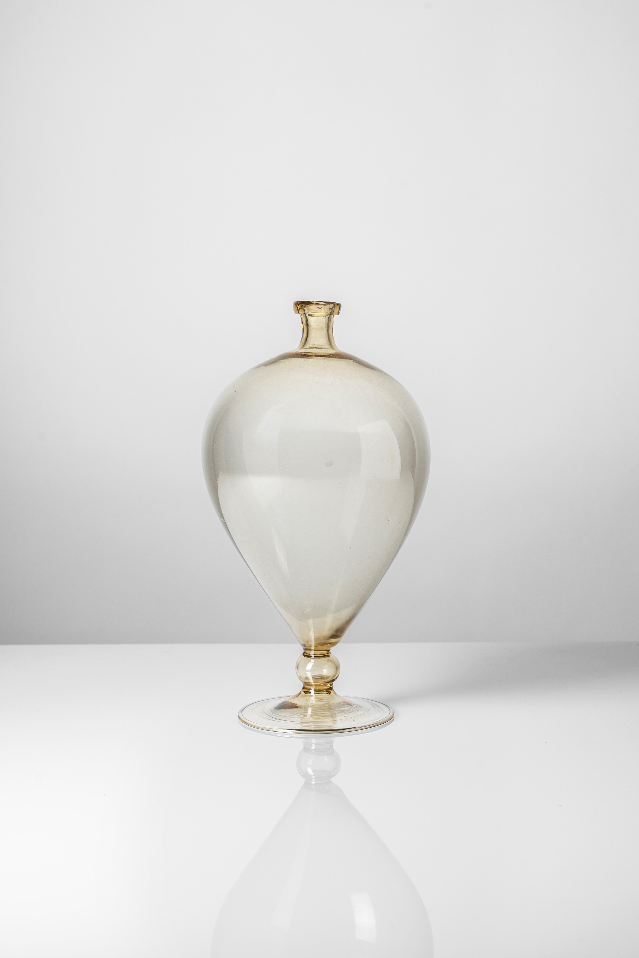 Vittorio Zecchin - Vase model no. 5184 M.V.M. and 1633 C.V. 1921 circa ...