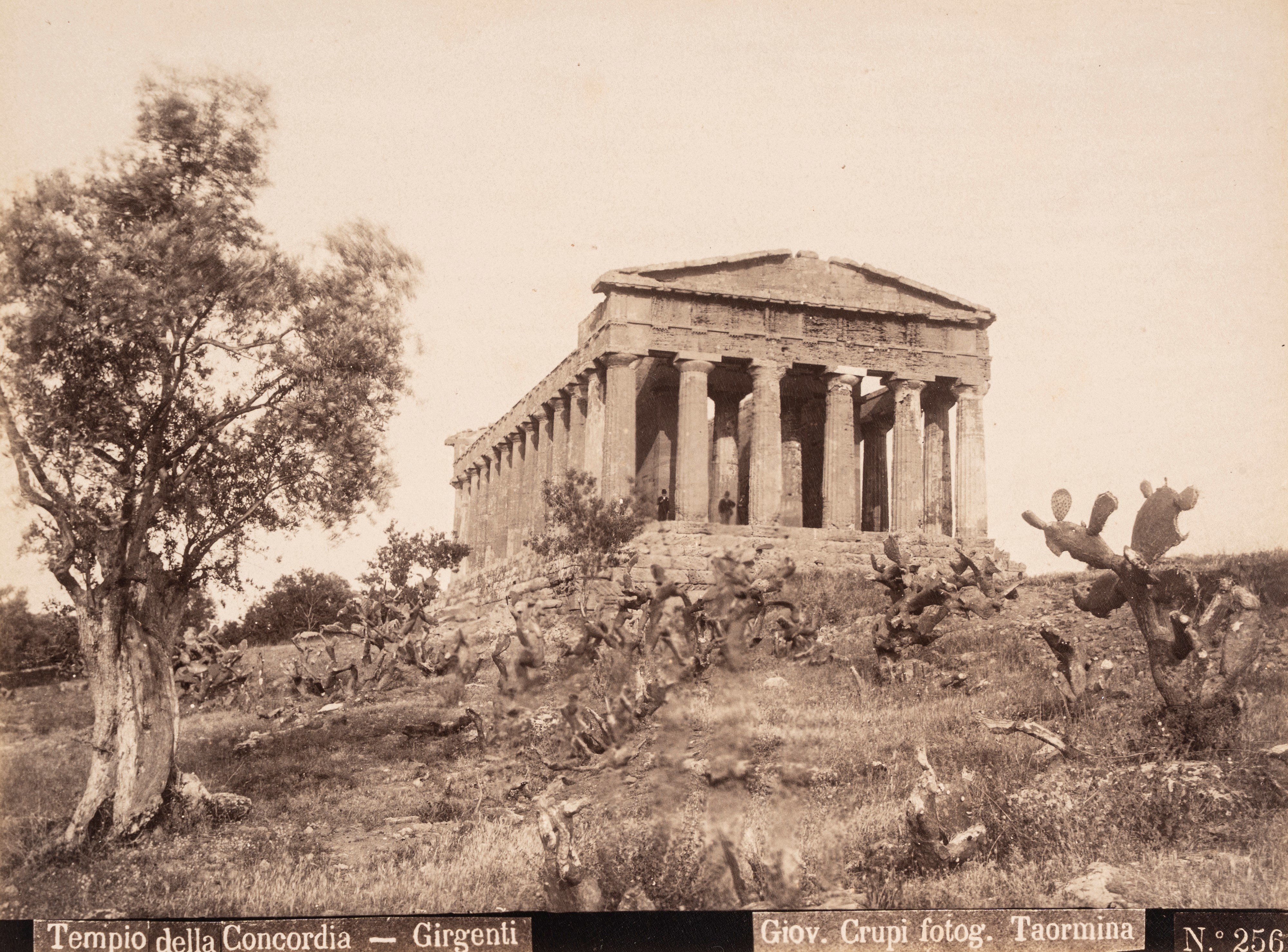 Giovanni Crupi - Anfiteatro, Siracusa ; Tempio della Concordia ...