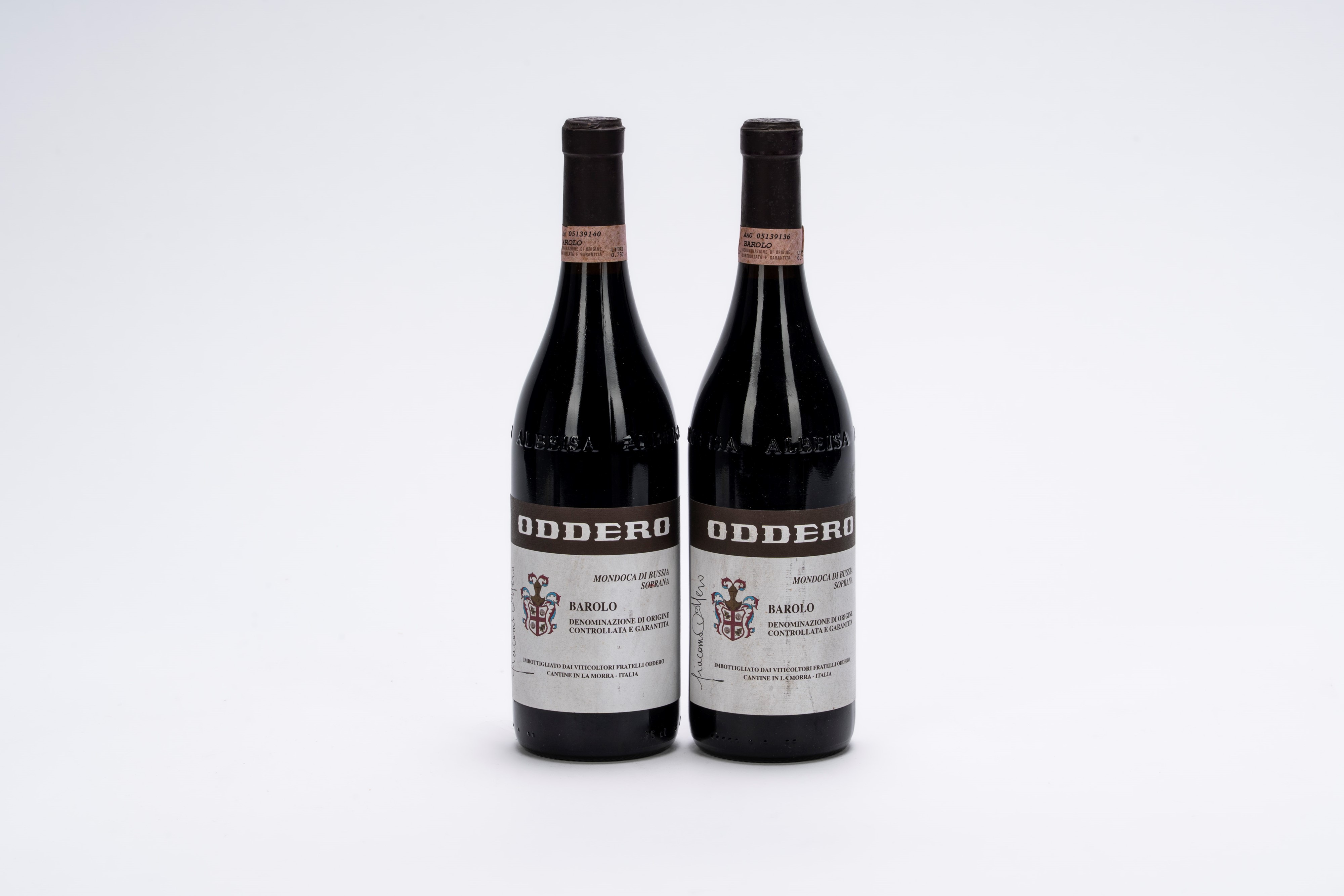 Italia - Poderi Oddero Barolo Bussia Vigna Mondoca (2 BT) 1997 | Fine ...