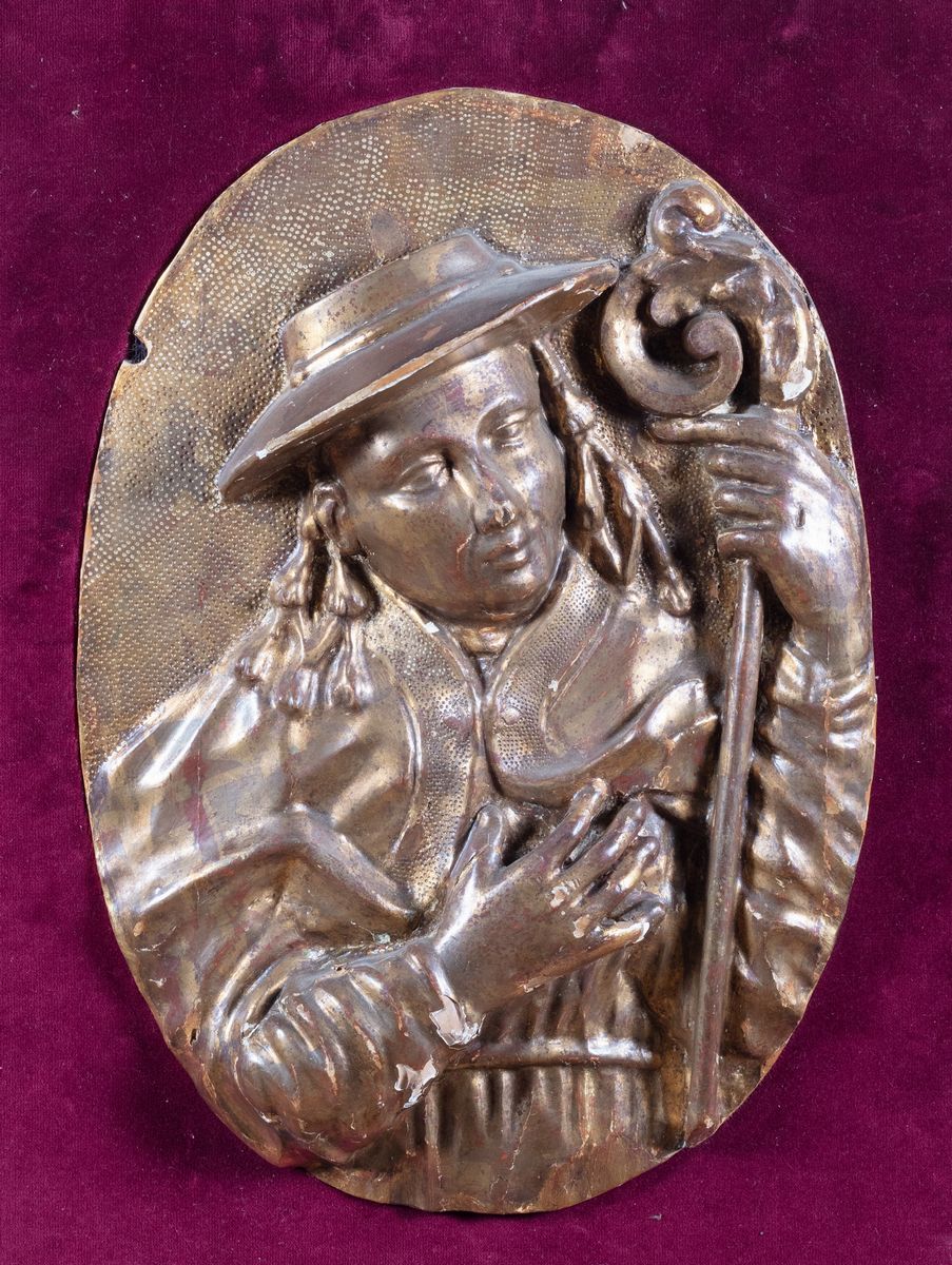 Due altorilievi in legno dorato raffiguranti un Papa e un Cardinale, secoli XVIII - XIX ...