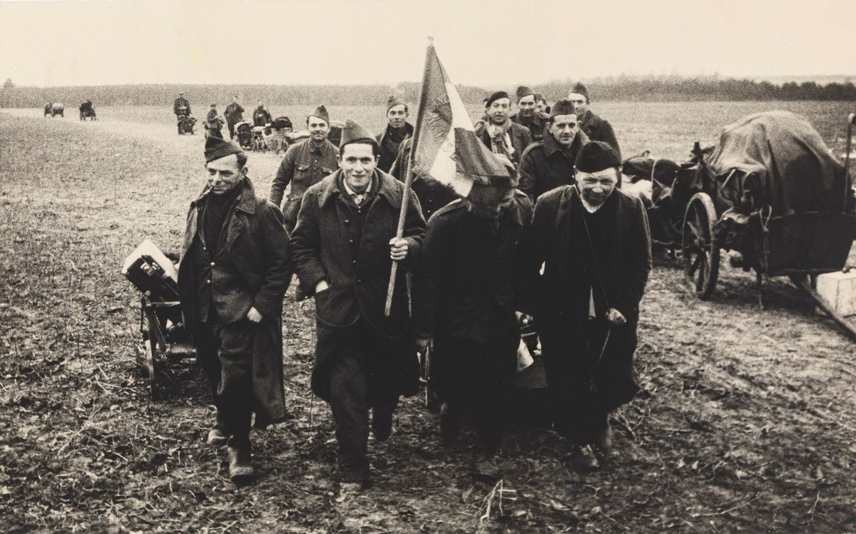 Yakov Rumkin - Militari italiani 1945 | Fotografia: Under 1K | Finarte ...