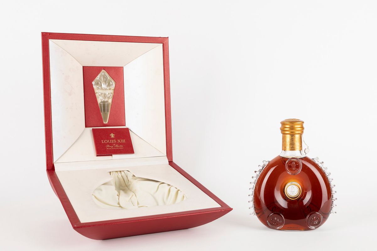 Francia - Remy Martin Louis XIII | Fine Wines & Spirits | Finarte, casa ...