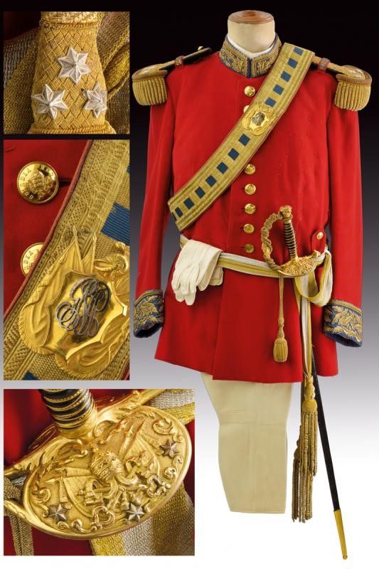 A gala uniform of the last commander of the Noble Guard, Pope Paul VI ...