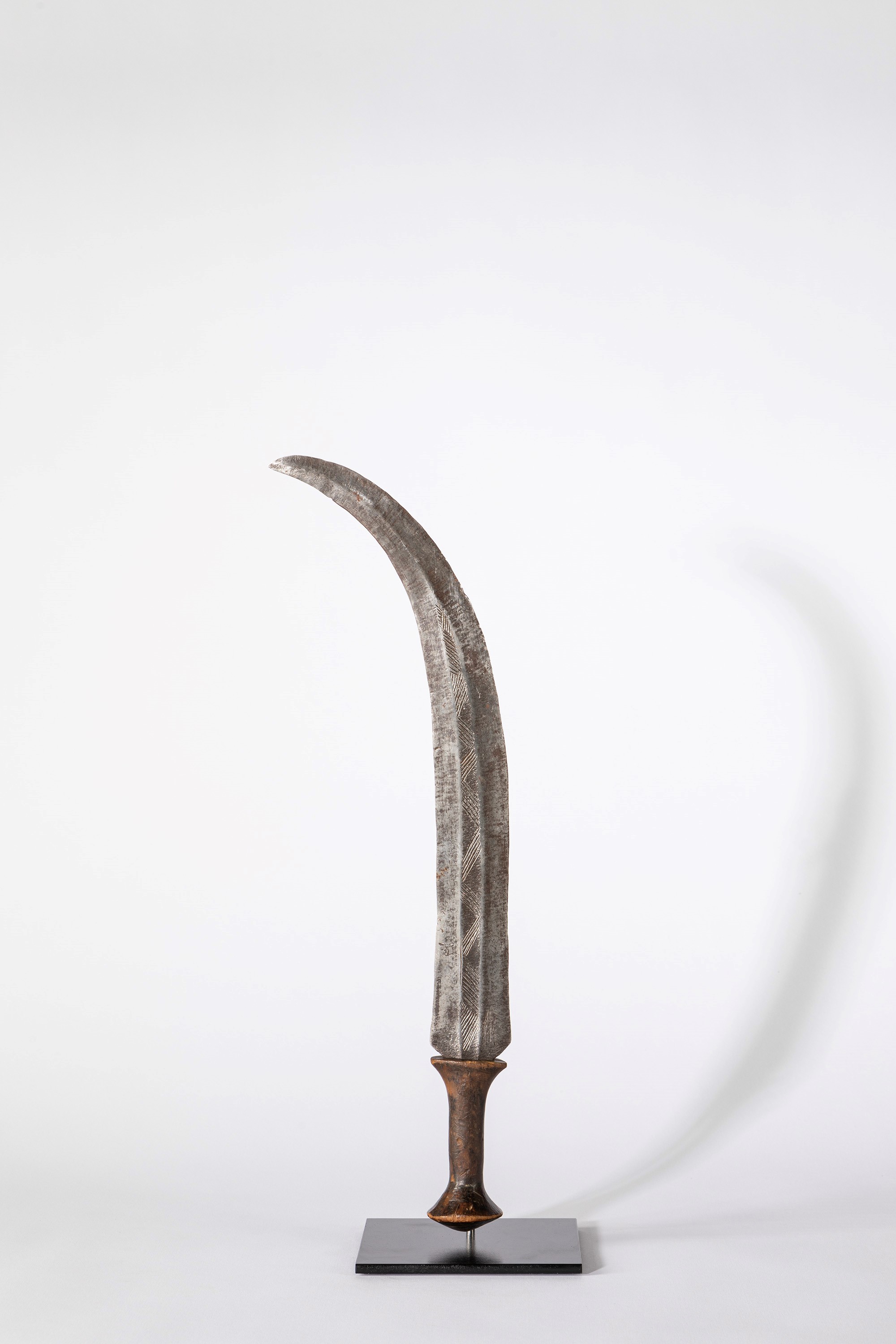 NGBANDI, Congo Kinshasa - Curved ornamental saber | African traditional ...