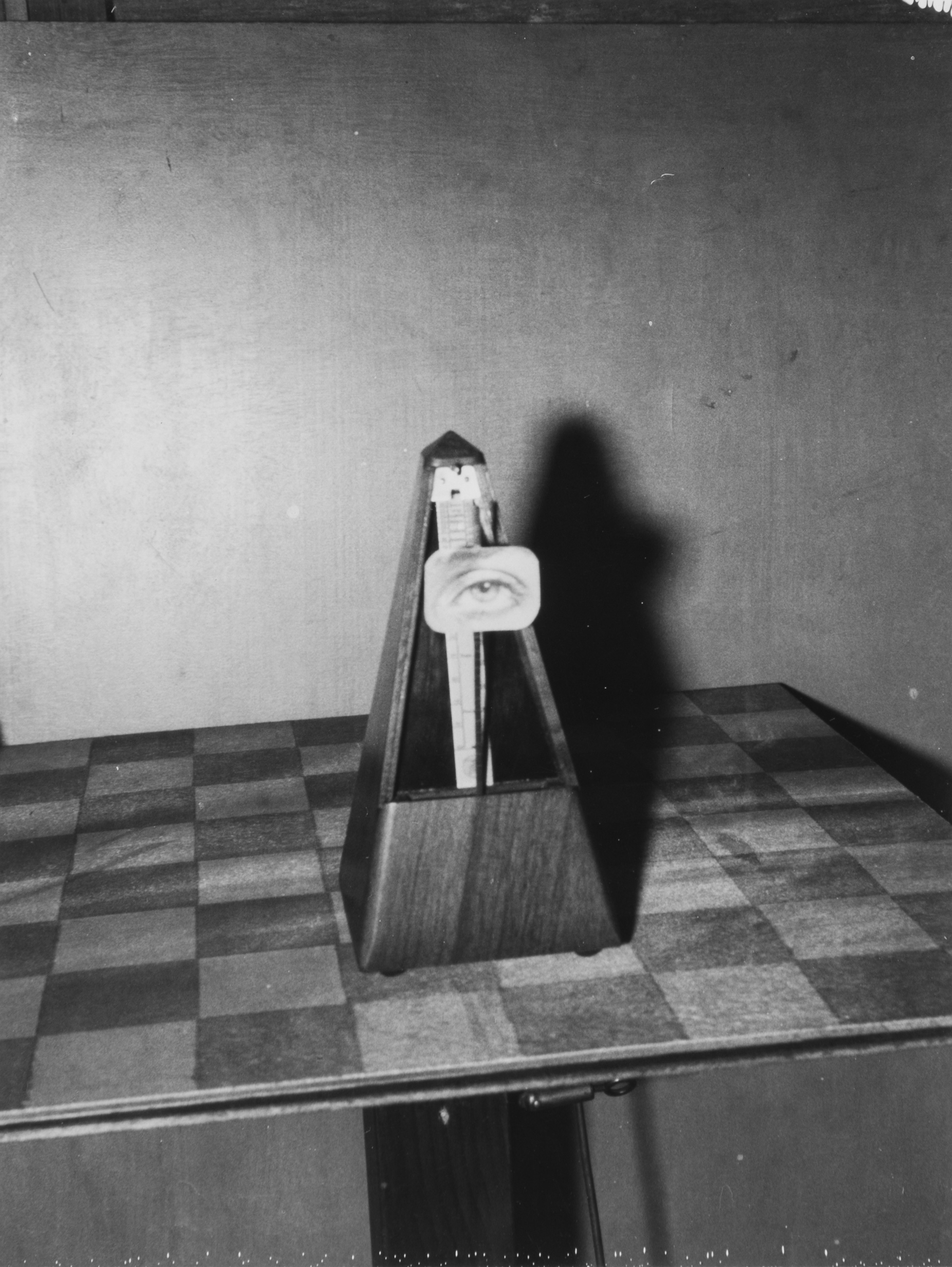 Man Ray - Mètronome 1950s | Photographs | Finarte, casa d'aste