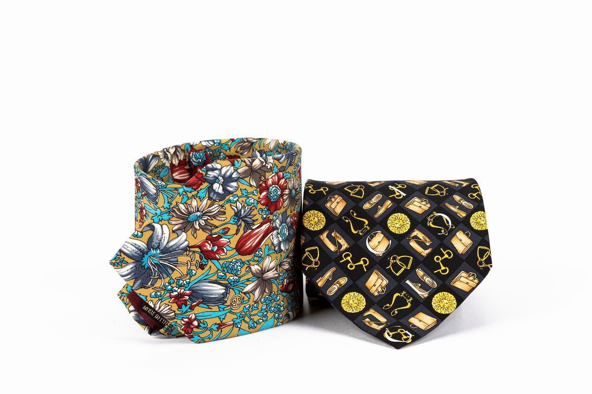Gucci - Lotto composto da due cravatte | Luxury Fashion | Finarte, casa ...